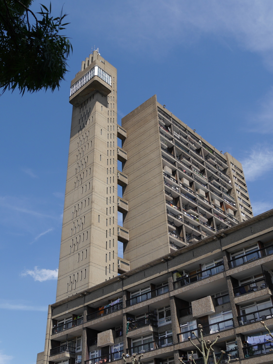 Trellick Tower in London wird saniert / Facelift einer Ikone ...
